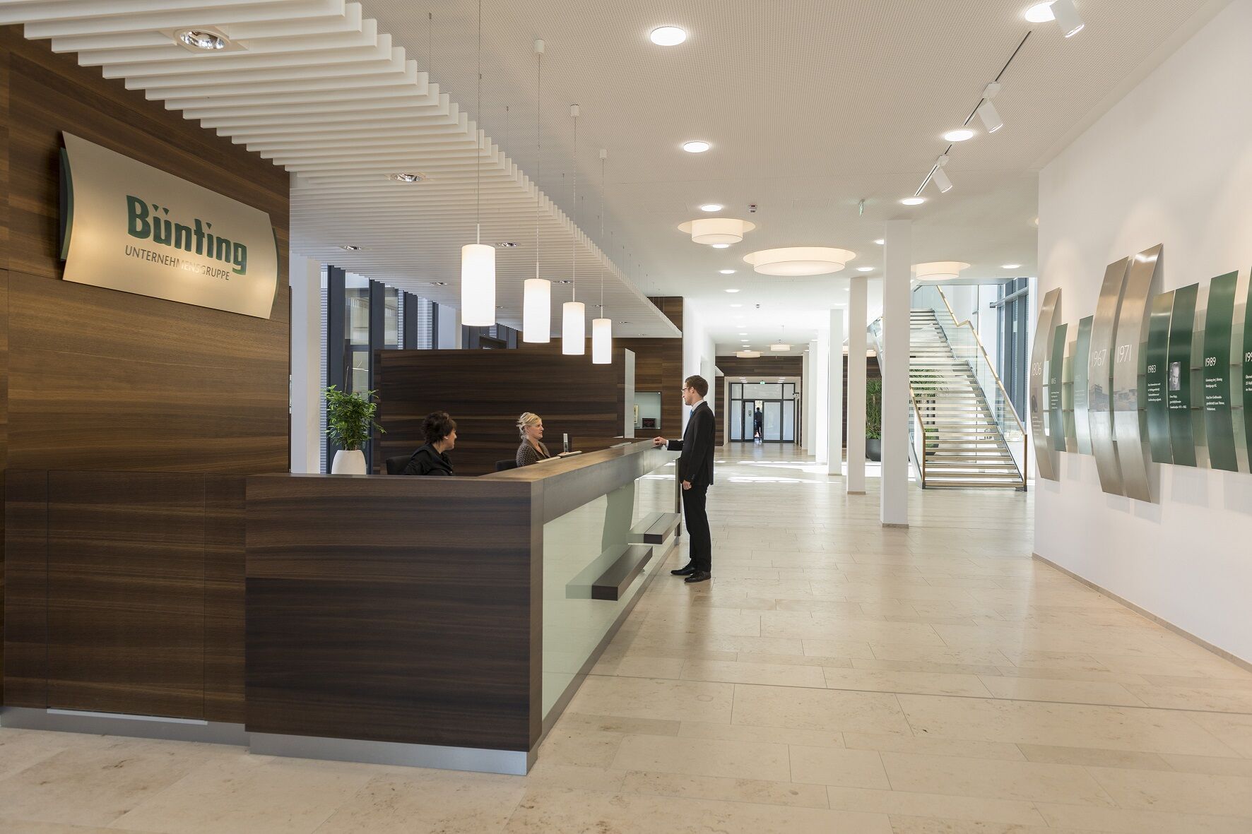 Bünting optimiert Enterprise Service Management mit EcholoN